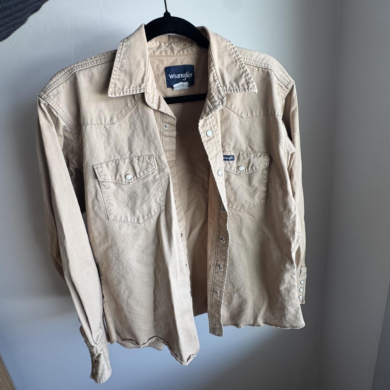 Wrangler button up | Depop