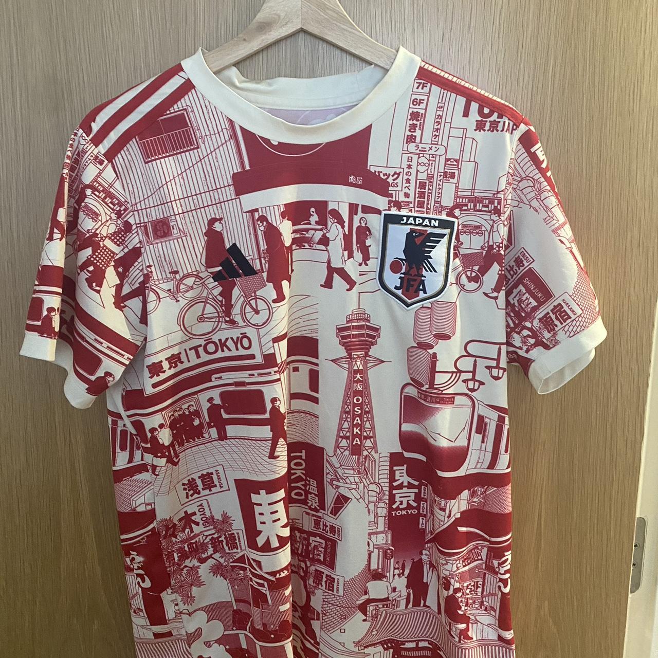 Japan special edition Tokyo kit. Hardly worn. - Depop