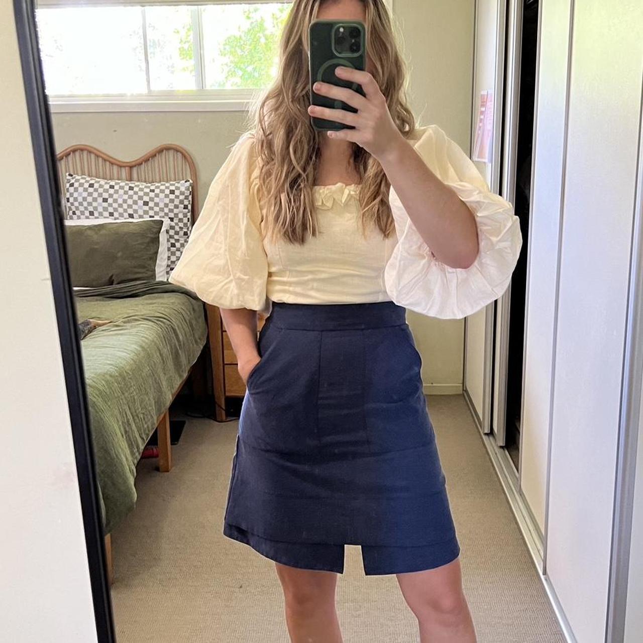 Cue business skirt 🌸 Size 6 Pockets in the front - Depop