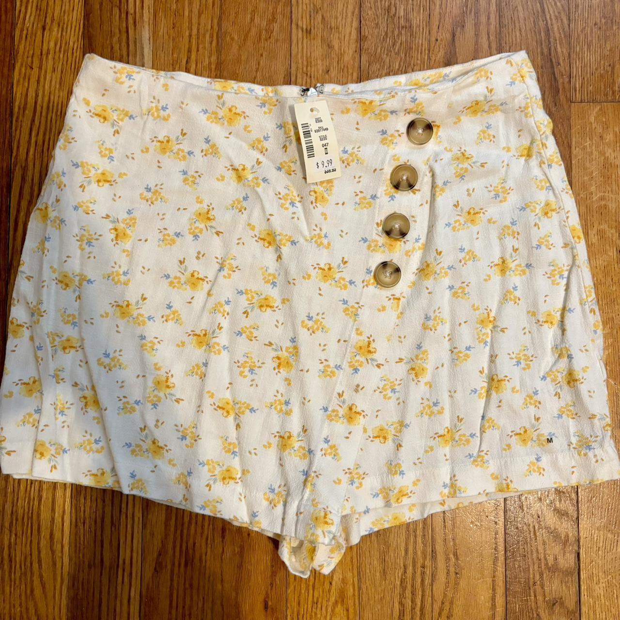 Yellow and white floral skort brand new with tags... | Depop