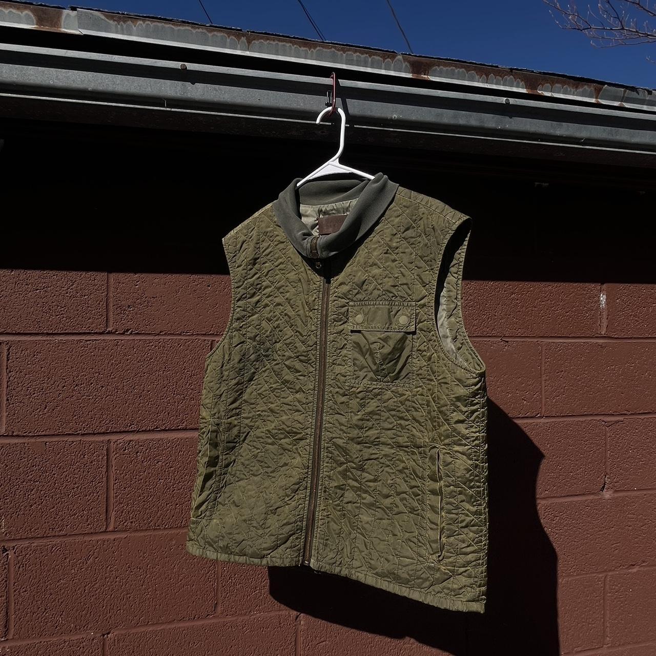 Vintage looking green vest - Depop