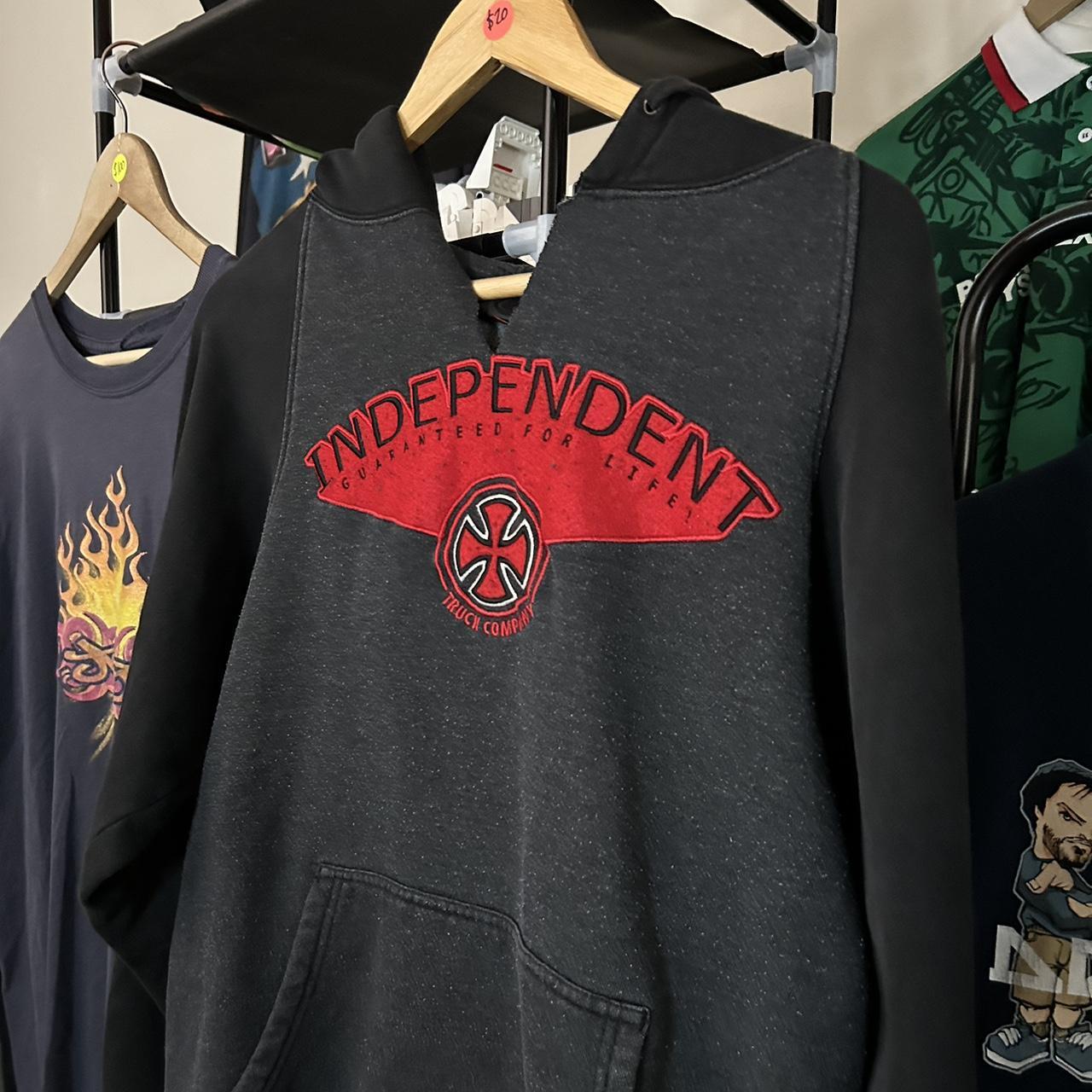 Vintage independent skate tee Tagged small fits... - Depop