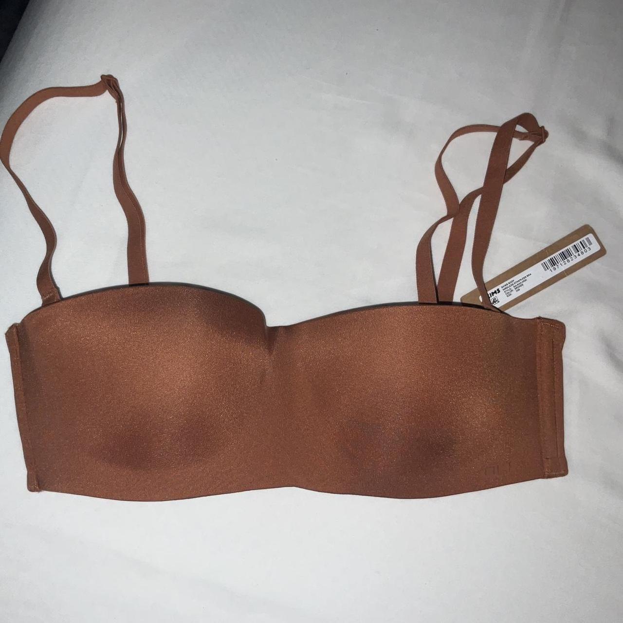 SKIMS Wireless Form Strapless Bra 32B in Limited... | Depop