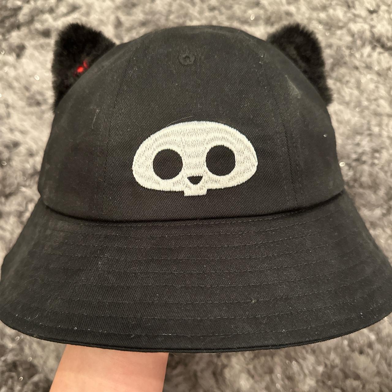 Hot Topic Women's Black and Red Hat | Depop