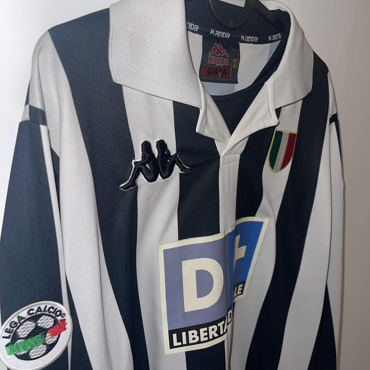 Original Juventus 1998/99 Home Football Shirt... - Depop