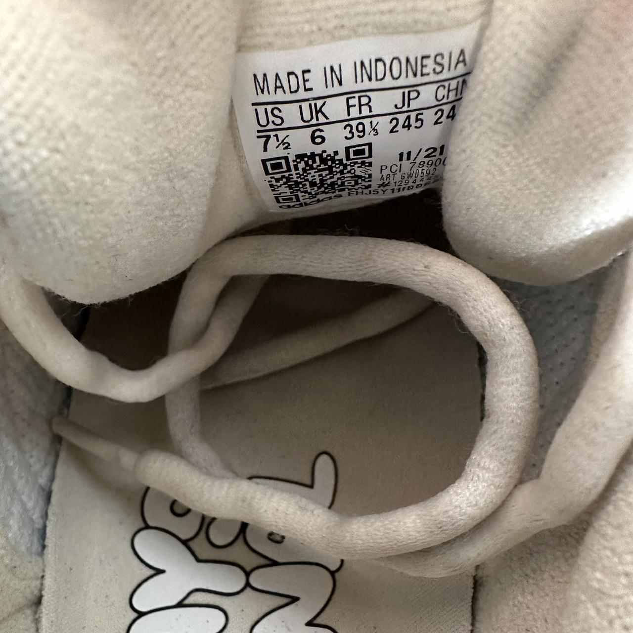 O115 Adidas unique superstar trainers. Size 6.... - Depop