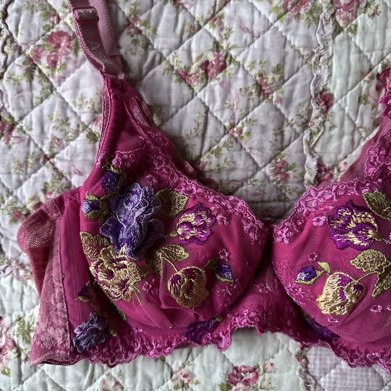 Vintage floral pink Japanese bra Size 34B Good... | Depop