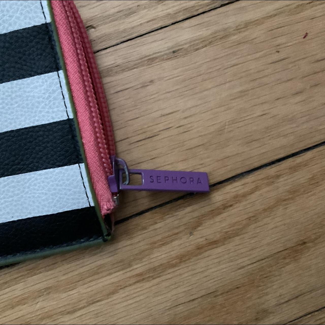 Sephora Women's Black and White Wallet-purses | Depop