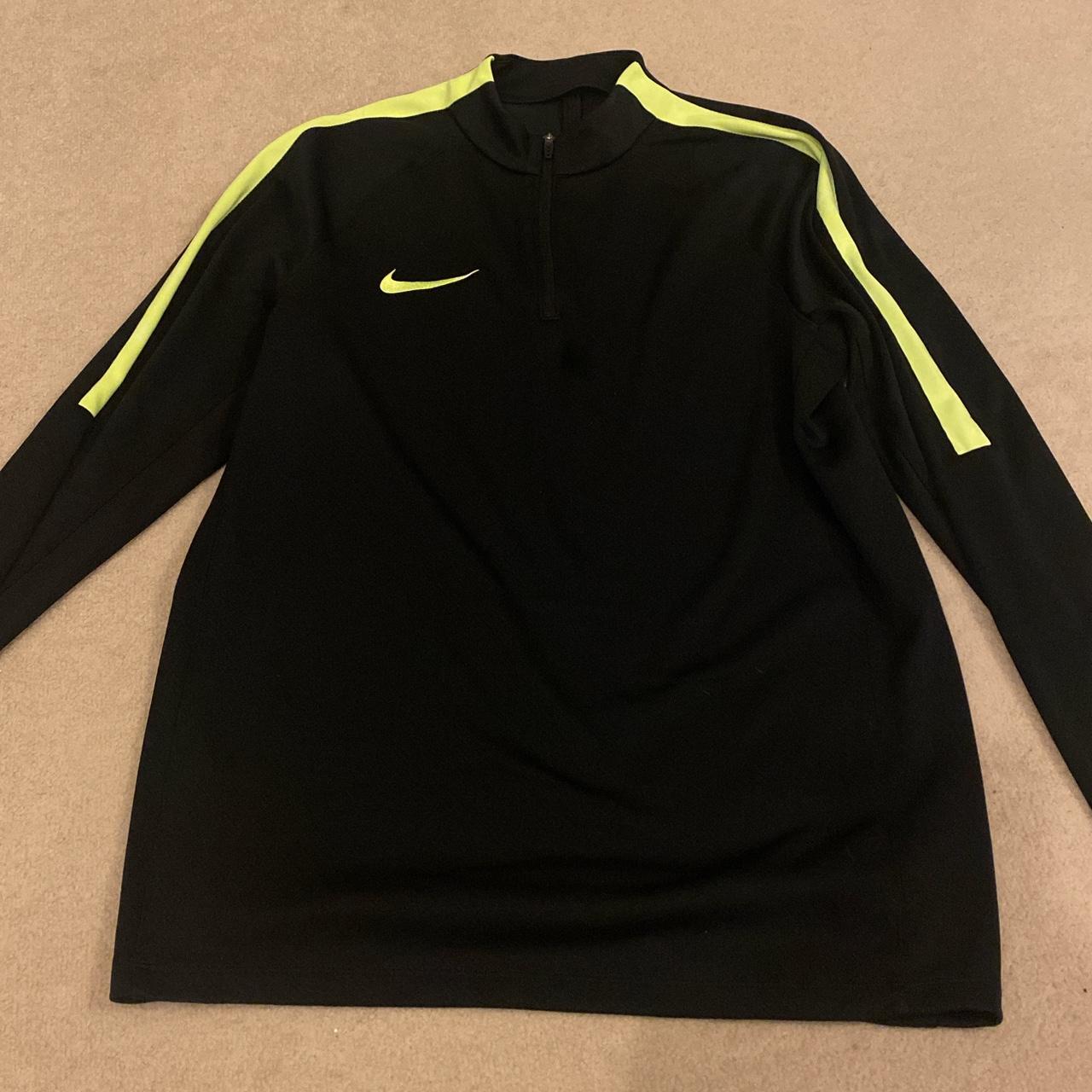 Nike Men's Yellow and Black Sweatshirt | Depop
