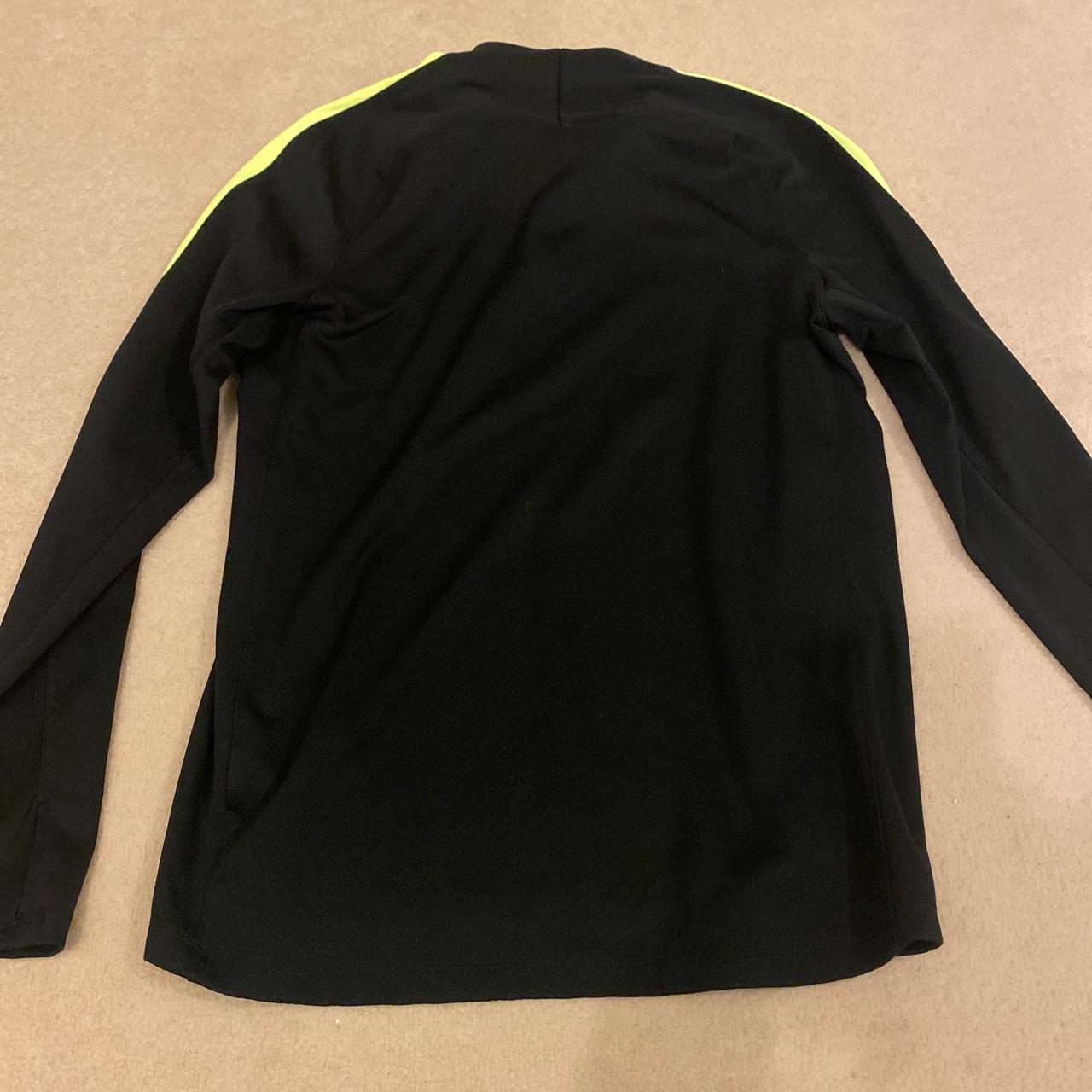 Nike Men's Yellow and Black Sweatshirt | Depop