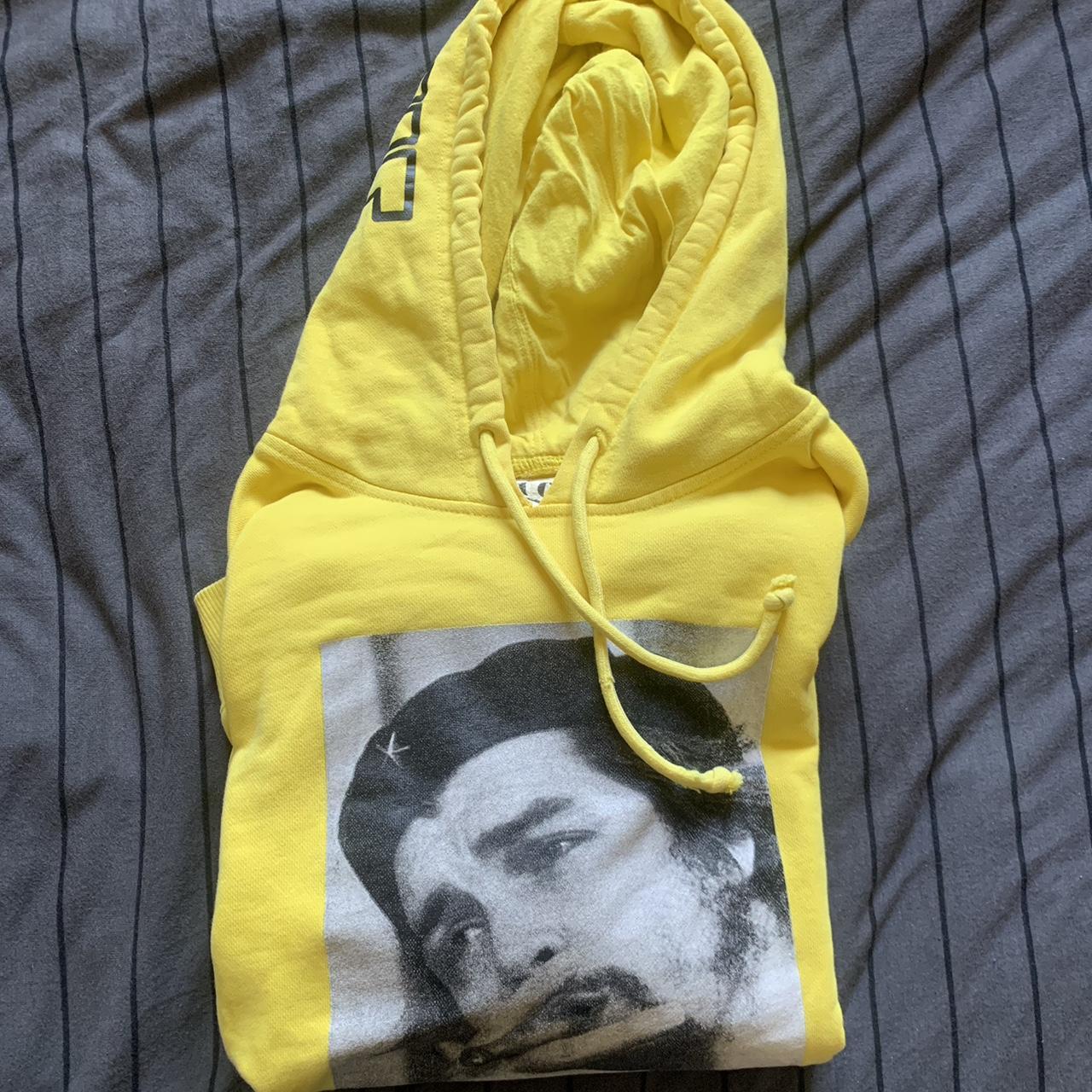 Che Guevara print yellow hoodie Fits women’s 6-12 - Depop