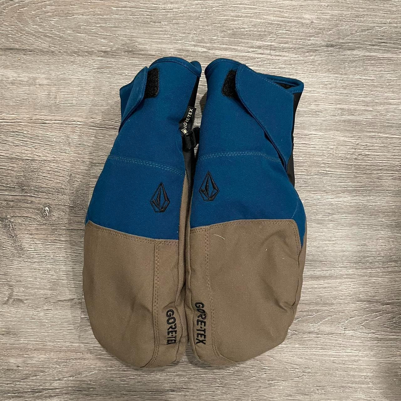 Volcom Goretex Mittens Size XL Just way to big for me - Depop