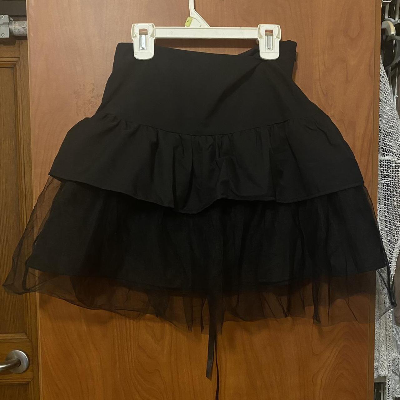 Romwe Women's Black Skirt | Depop