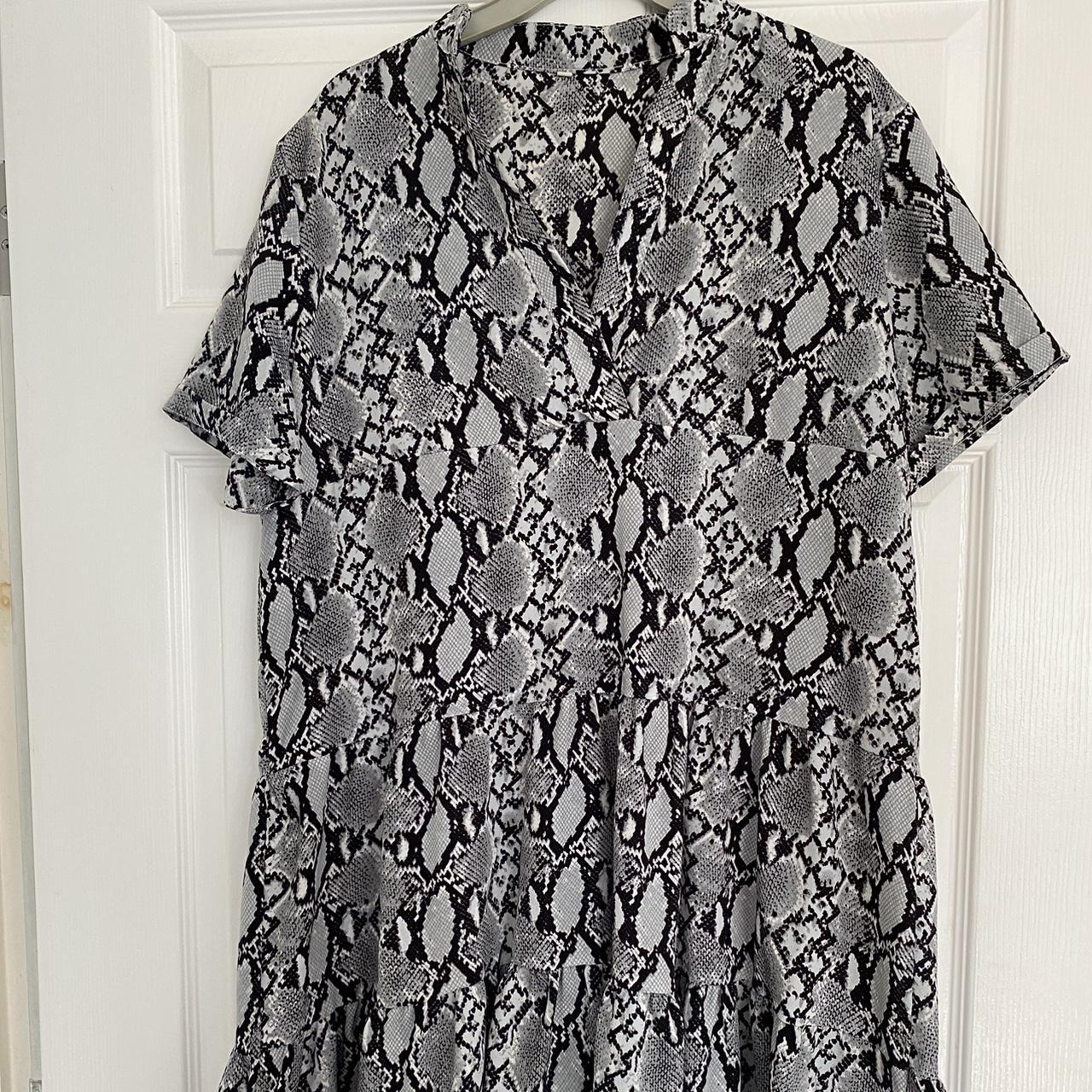 SHEIN Women's Grey and Black Dress | Depop