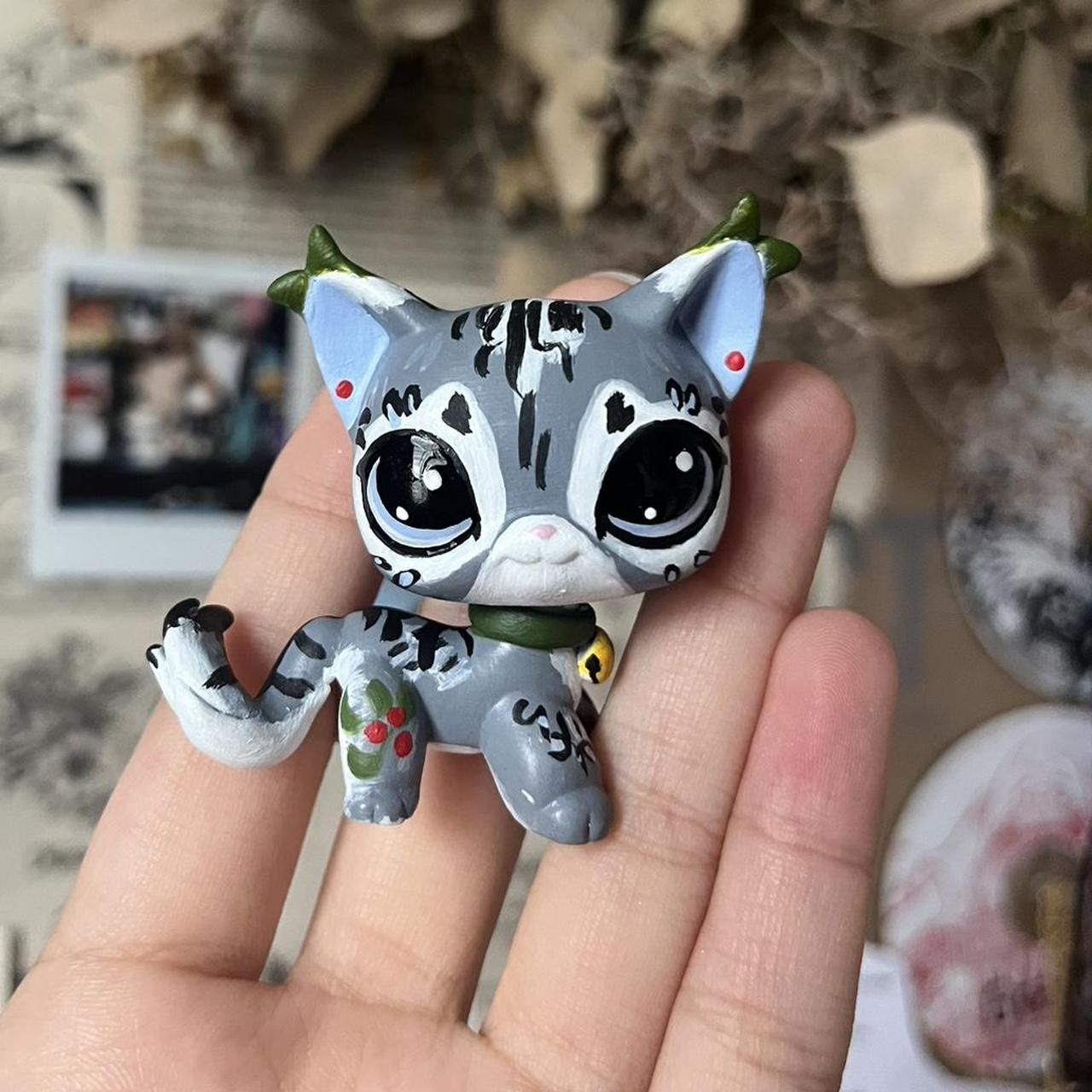 LPS Christmas Snow Kitty This snow tiger/leopard... | Depop