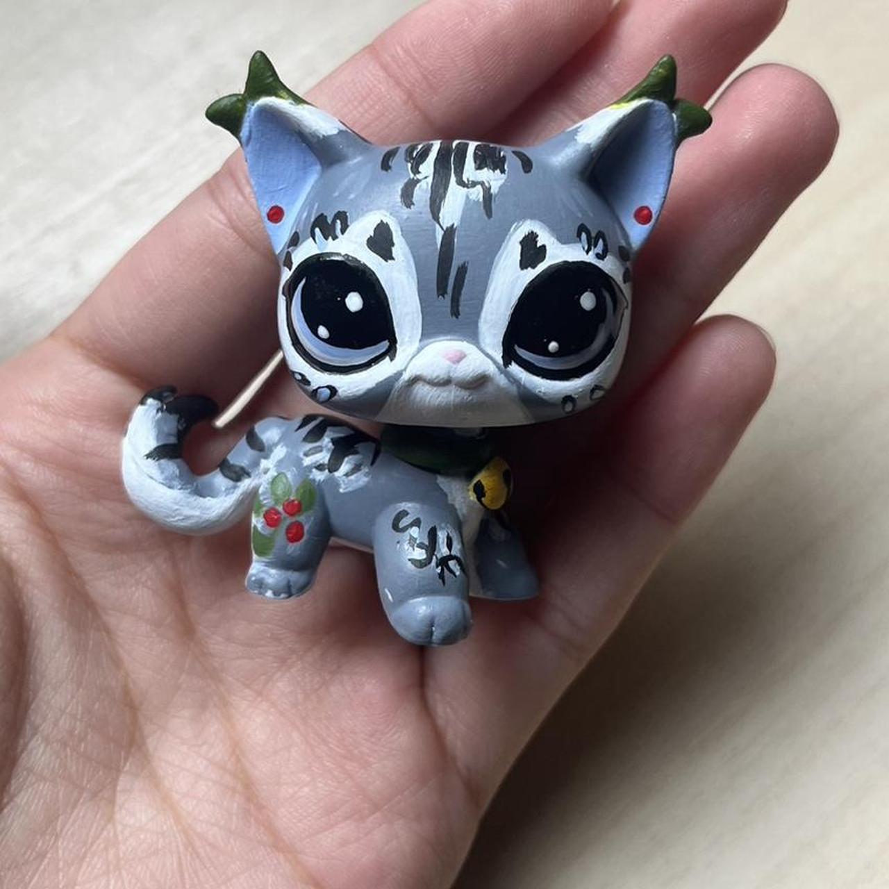LPS Christmas Snow Kitty This snow tiger/leopard... | Depop