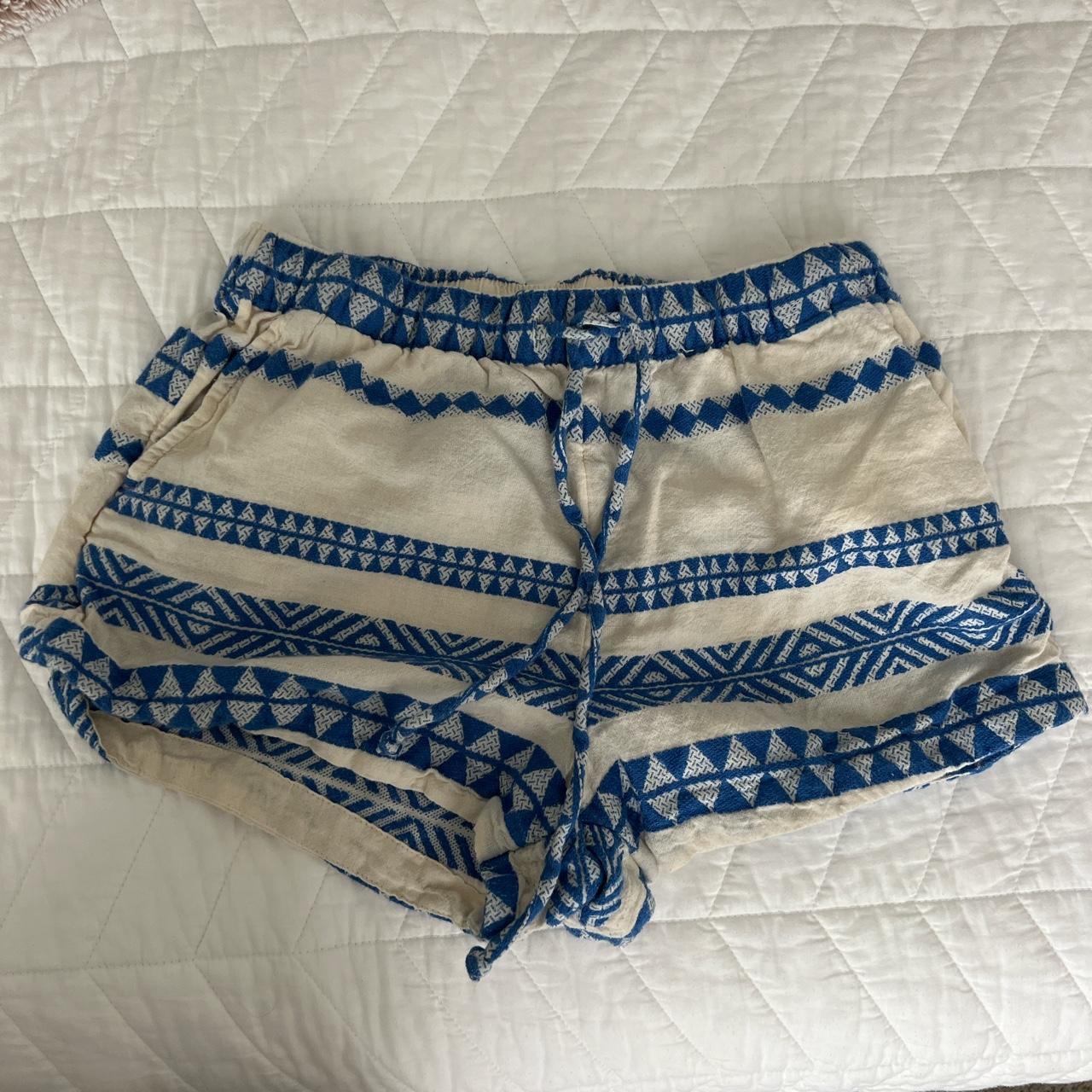 aerie blue and cream shorts with elastic waistband... - Depop