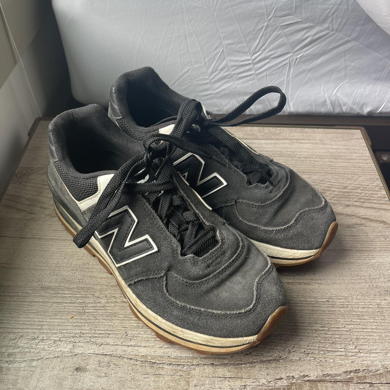 Black New Balance 574 Size 9 - Depop