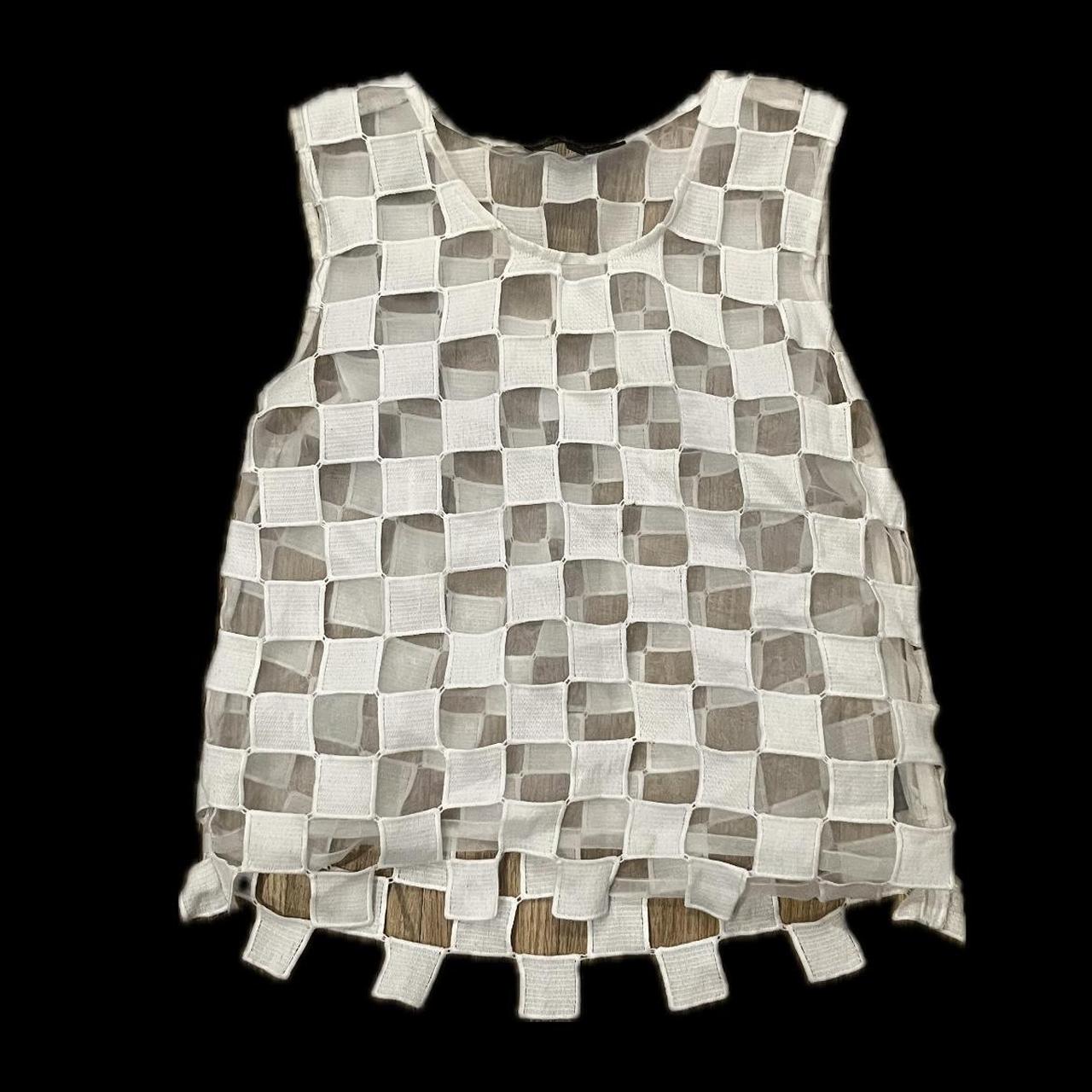 White checkerboard mesh tank top Fits like a women’s M - Depop
