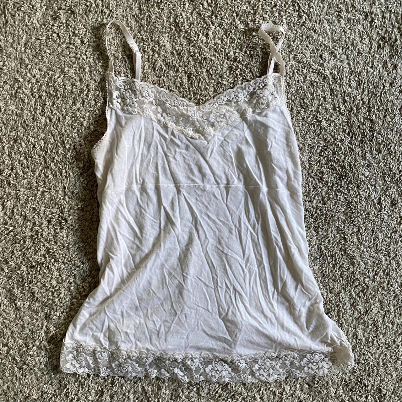 Cream colored, lace trim cami tank top by ELLE! Very... - Depop