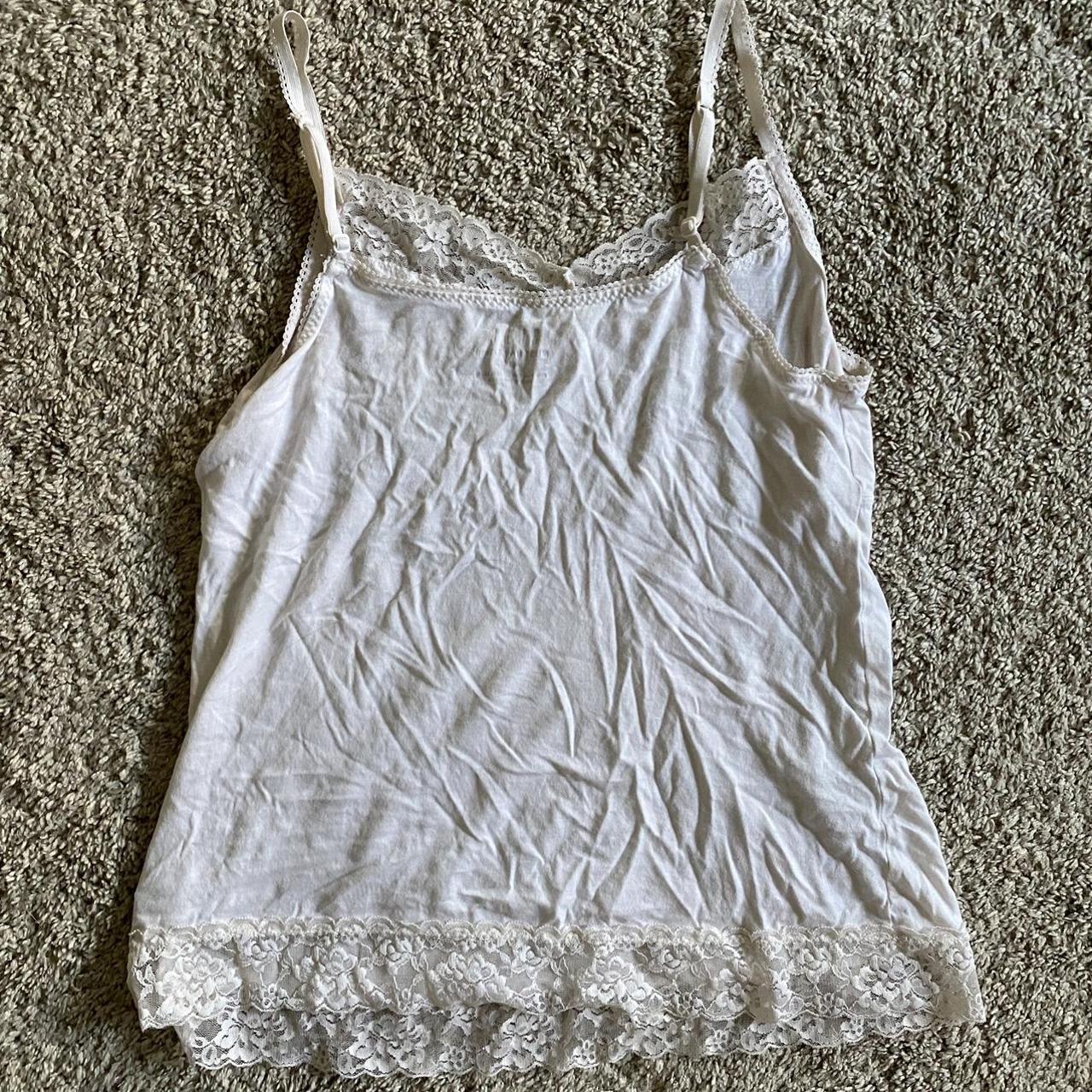 Cream colored, lace trim cami tank top by ELLE! Very... - Depop