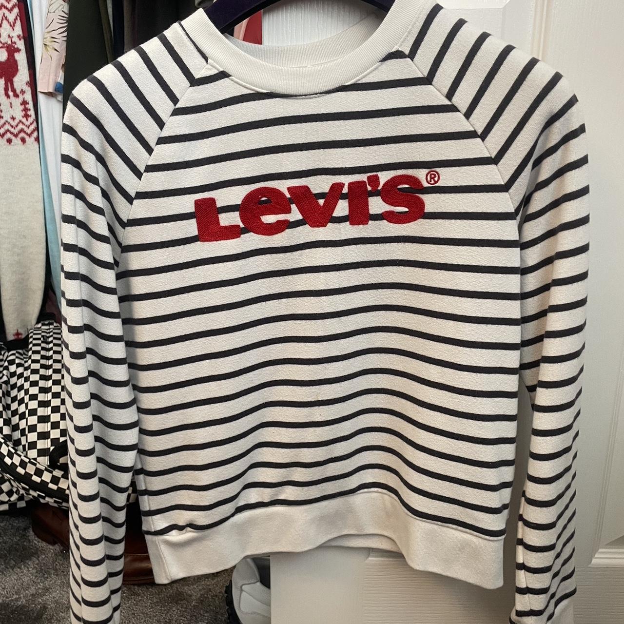 Levi's Women's Jumper | Depop