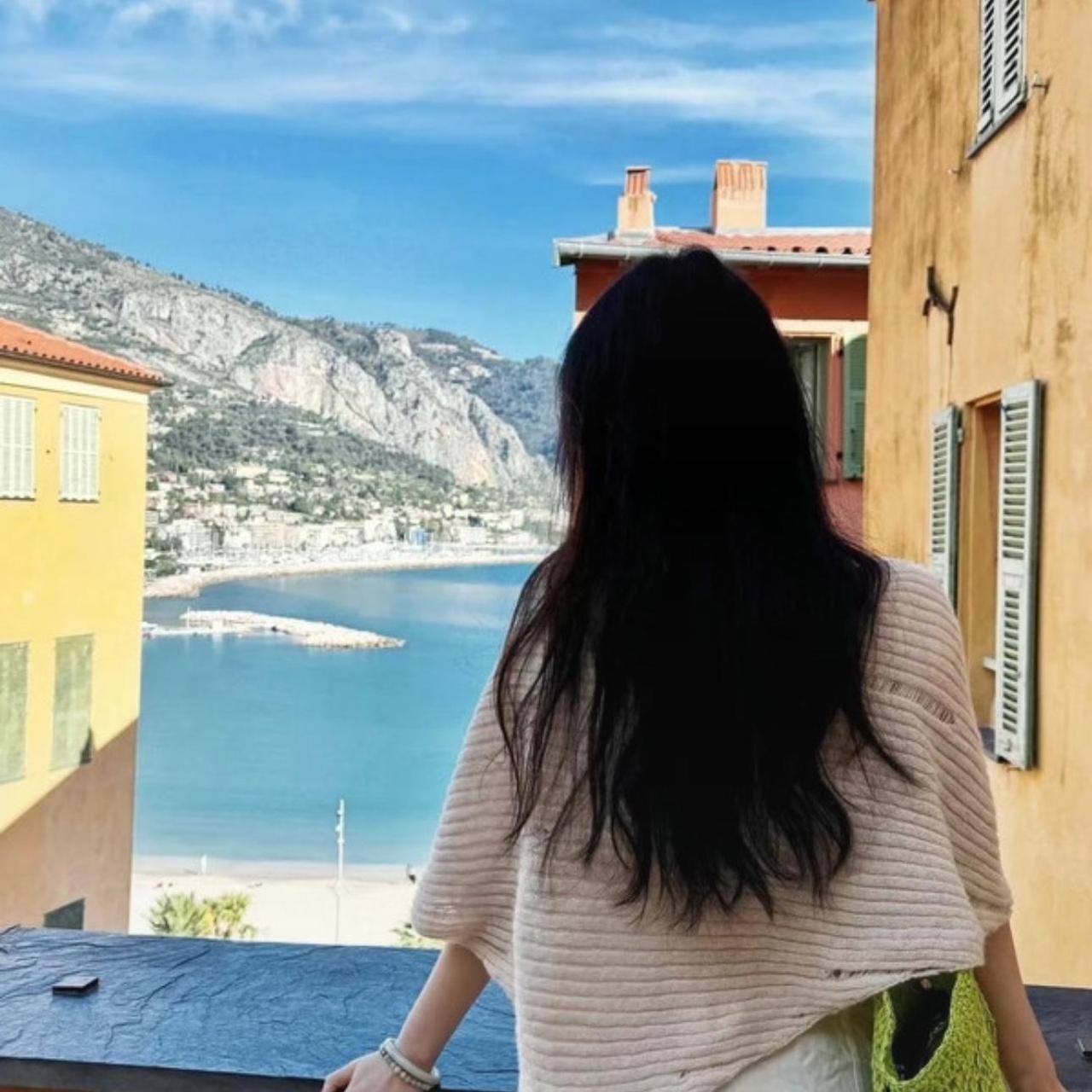 Zara shawl 170/88A model：163/92 - Depop