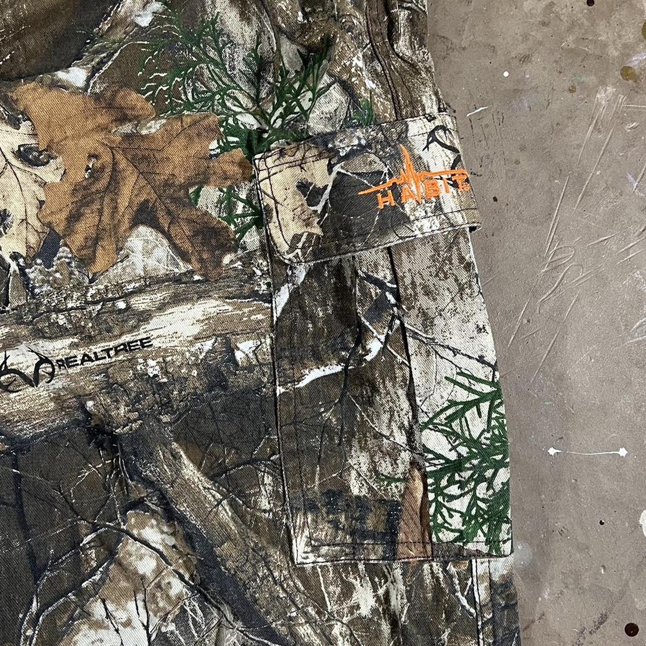 Vintage Realtree Camo 00’s Adjustable baggy... - Depop