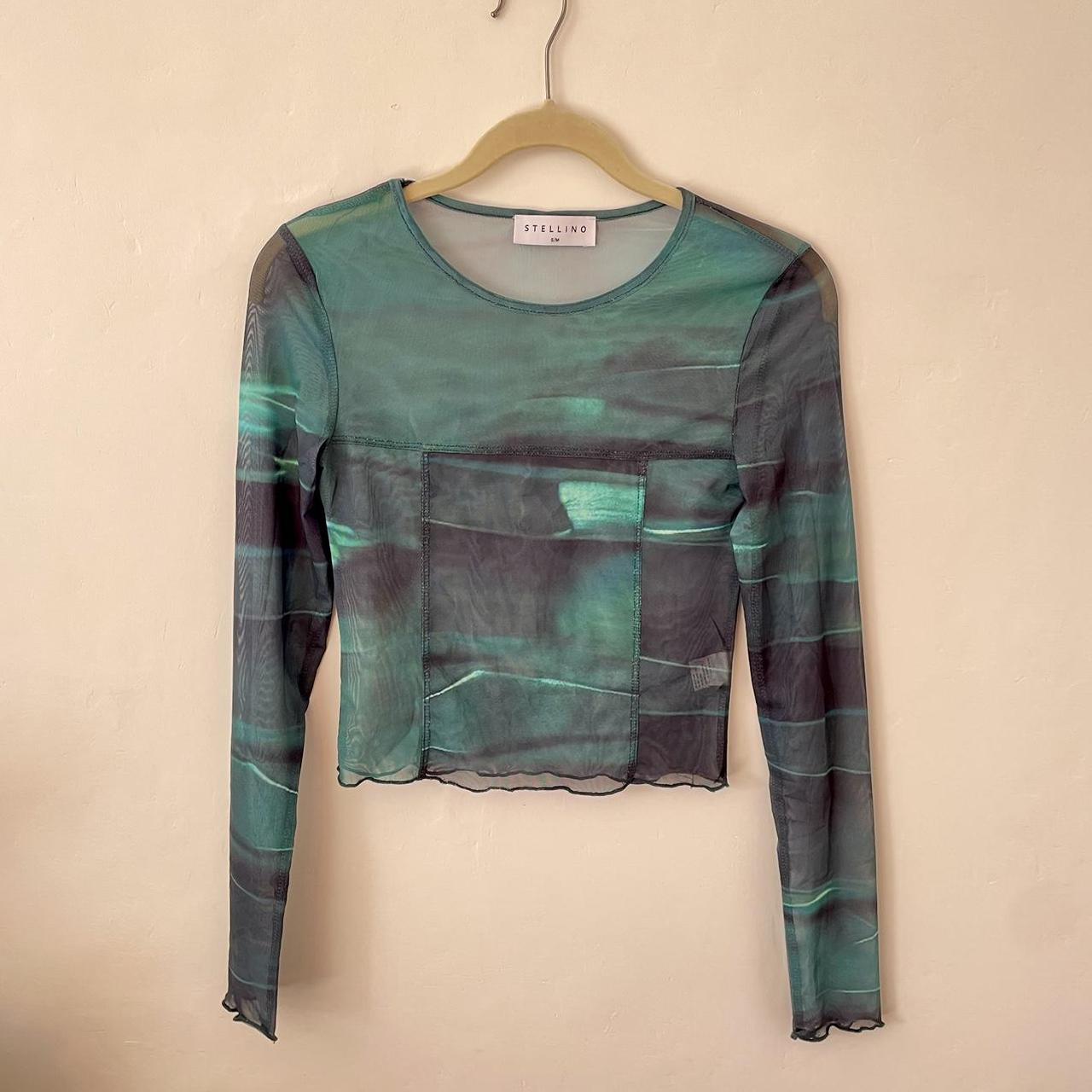 Gorgeous green patterned mesh top. Never worn. - Depop