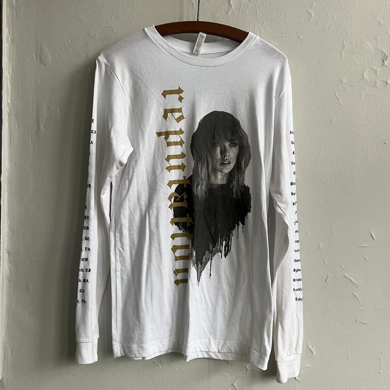 Taylor Swift 2018 'Reputation' tour tee long... - Depop