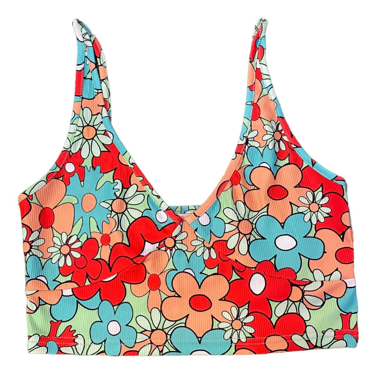 Basic Flower Crop Top :) Size / Small US / 4 EUR... - Depop