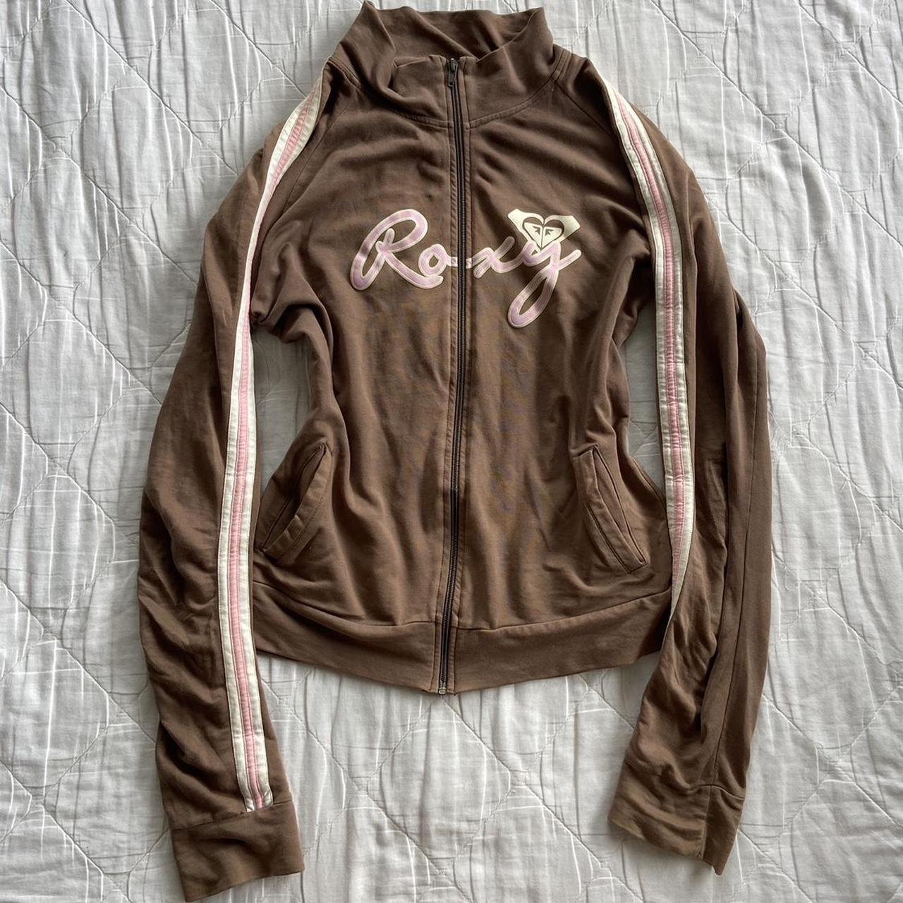 ADORABLE pink and brown 2000s roxy... - Depop