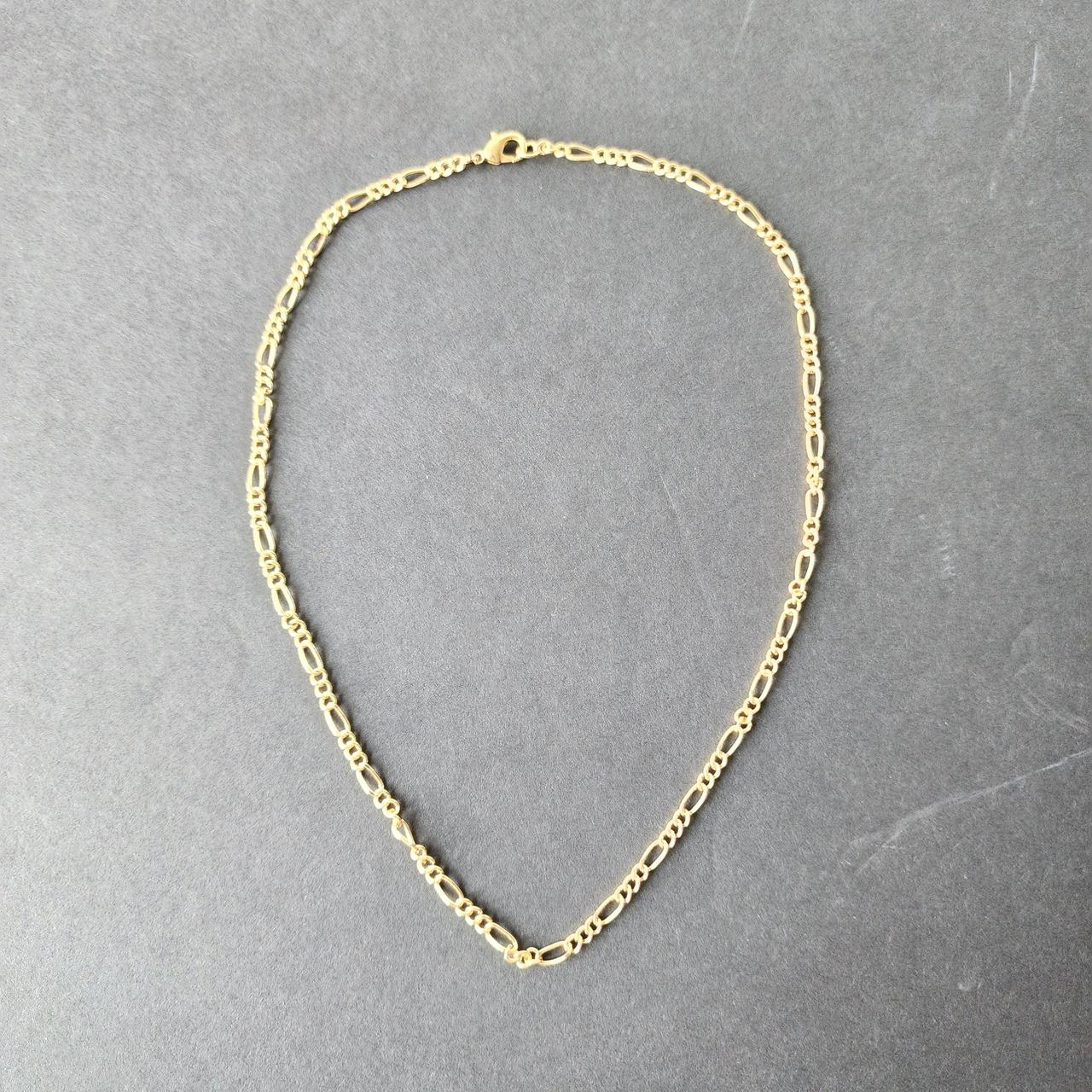 Short gold chain necklace - the perfect summer... | Depop