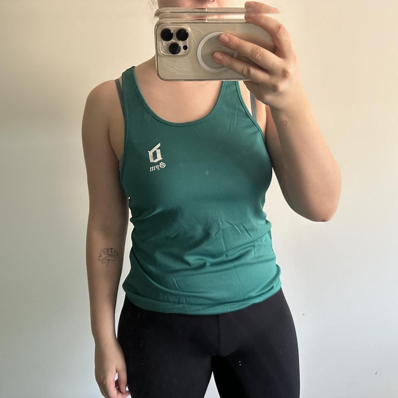 Derrimut green tank - Depop