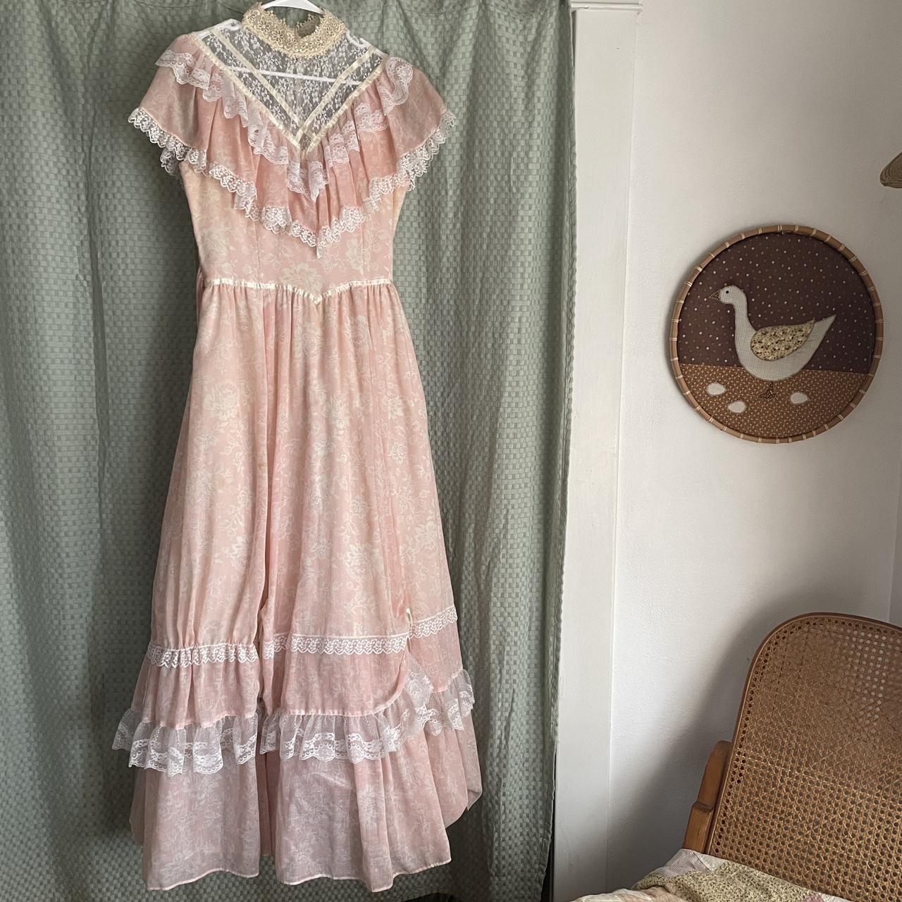 an incredible gaudy gunne sax prairie ball gown.... - Depop