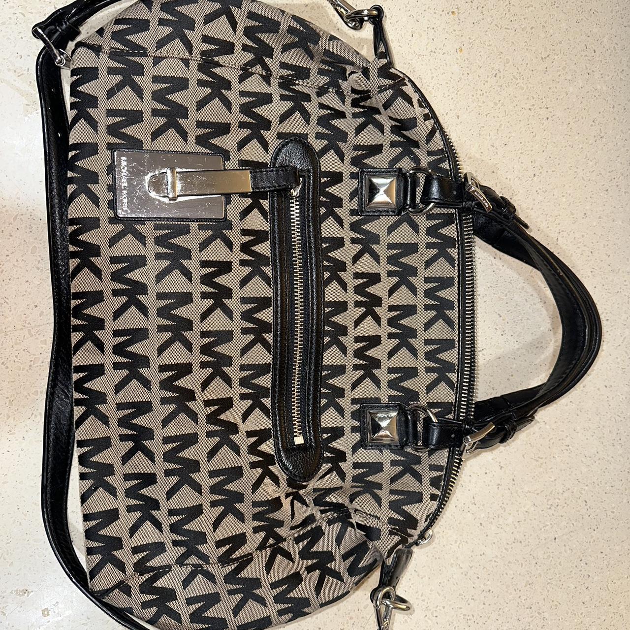 Michael Kors purse Logo pattern - Depop