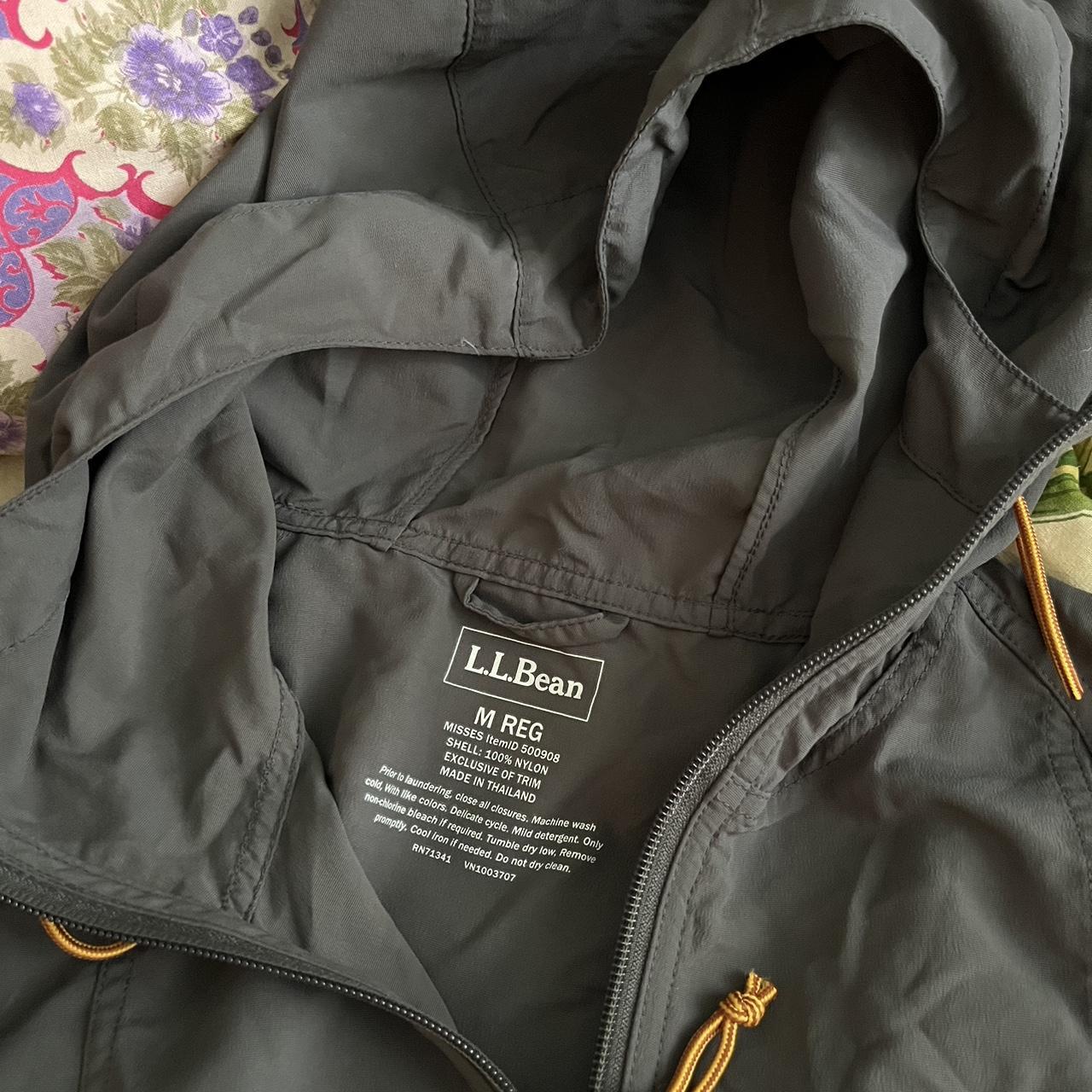 L.L.Bean Women's Grey and Blue Coat | Depop