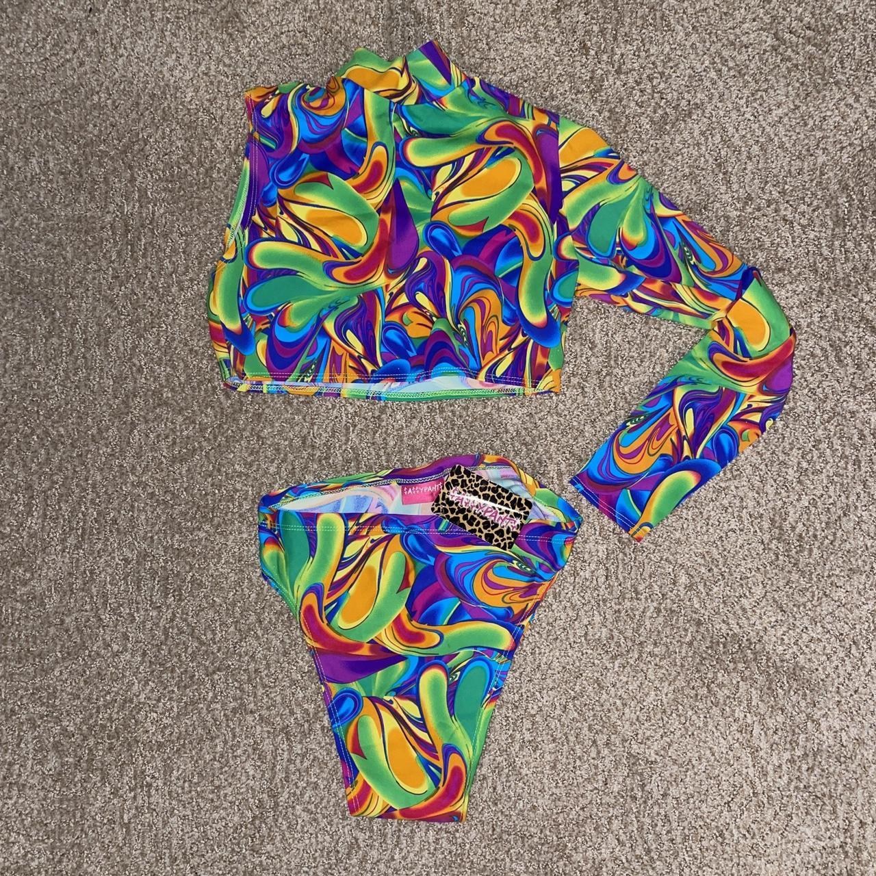 Sassy pants Trippy swirl matching set, never... - Depop