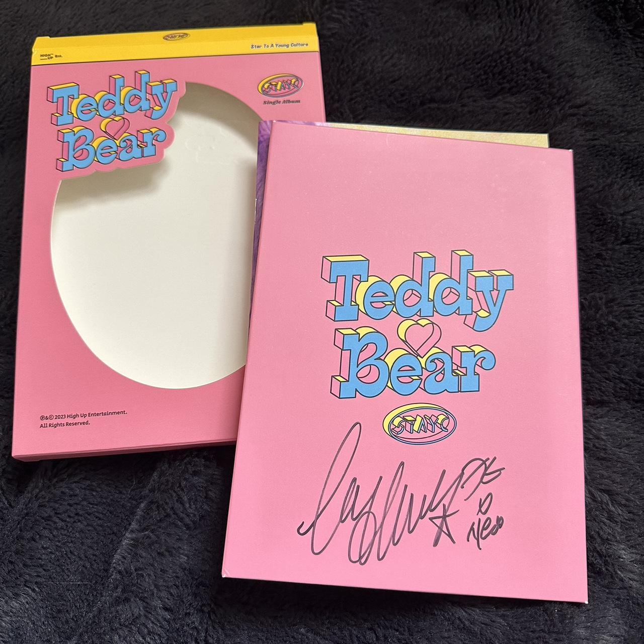 wts stayc sieun signed album bought through hello82... - Depop