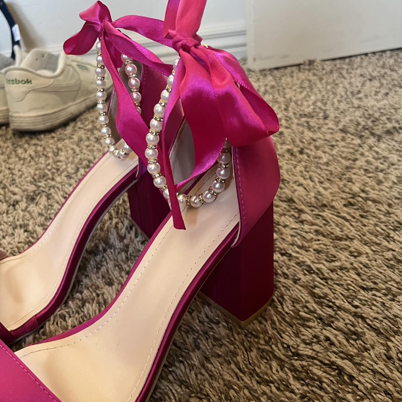HOT PINK PEARL HEALS size 8.5 open to all offers - Depop