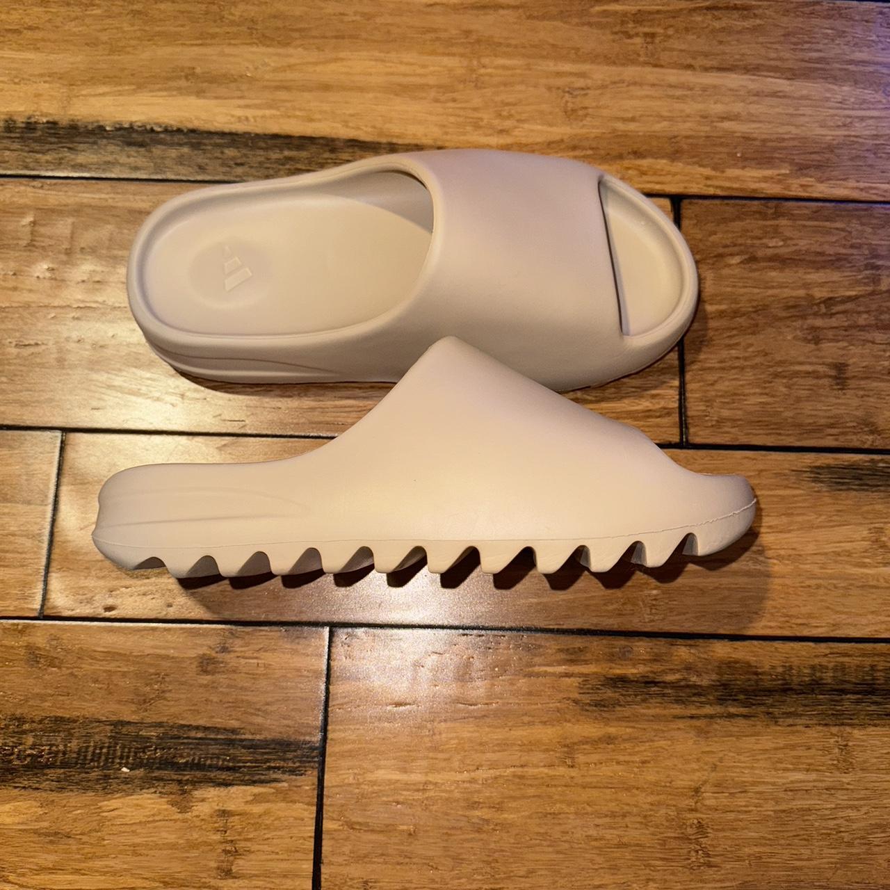 Yeezy slides Desert Sand color way Only worn 1 time... - Depop