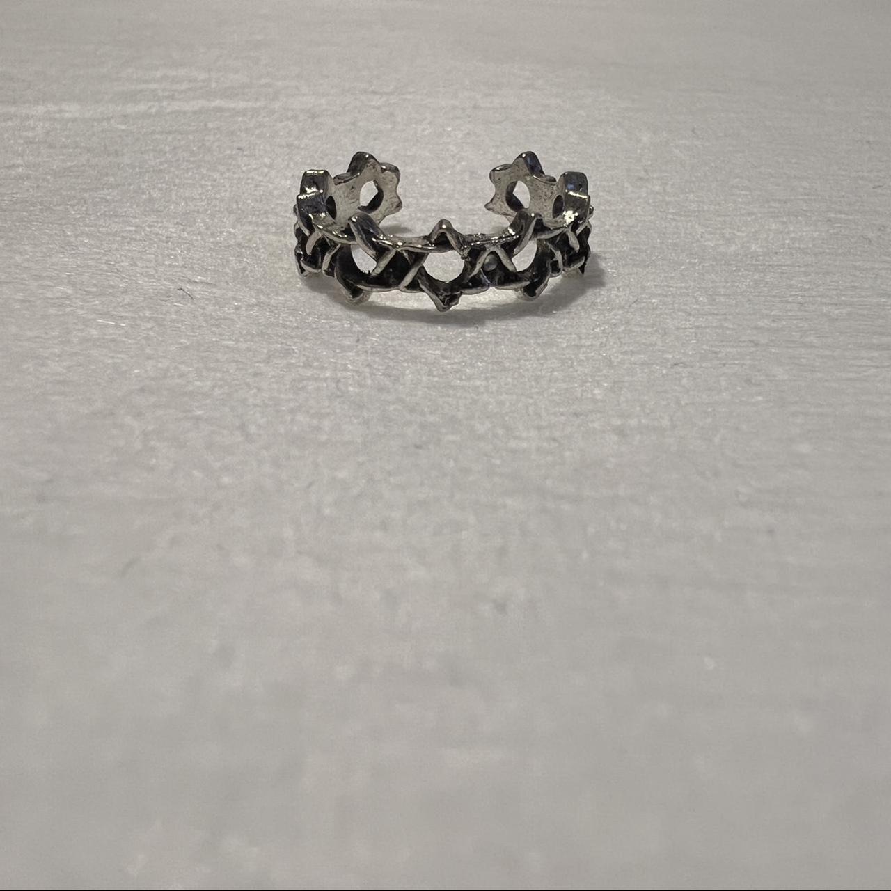 Small star shape silver half ring. About 20mm diameter. - Depop