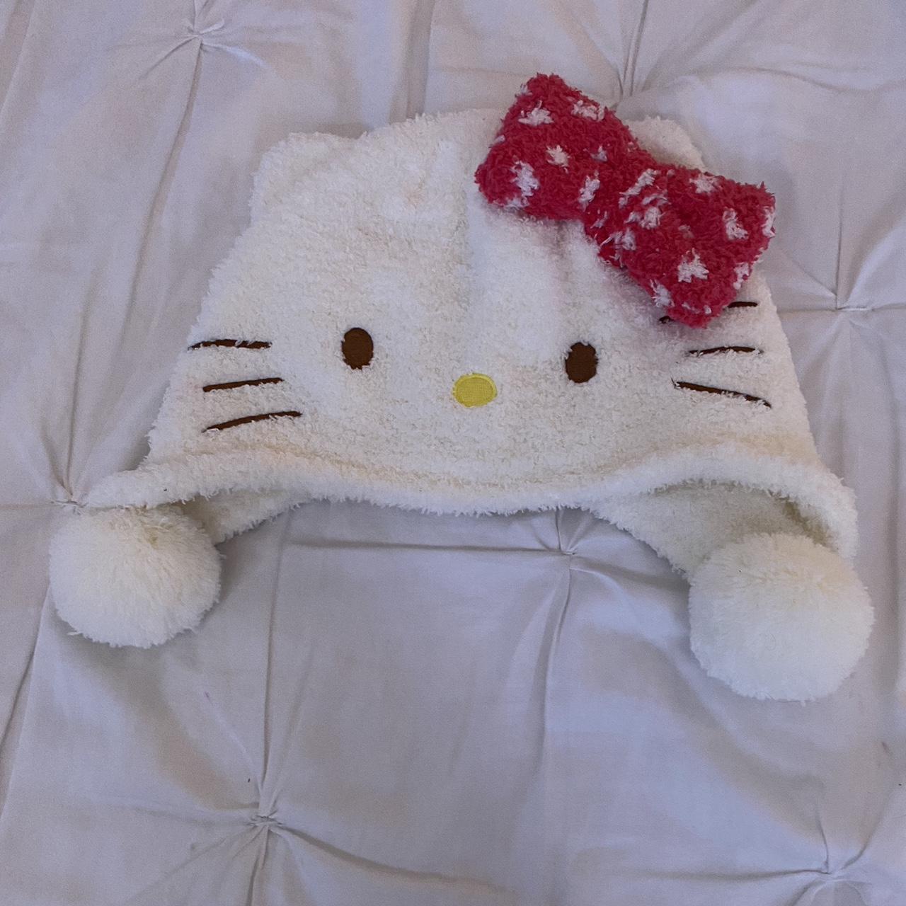 Hello Kitty Women's White Hat | Depop