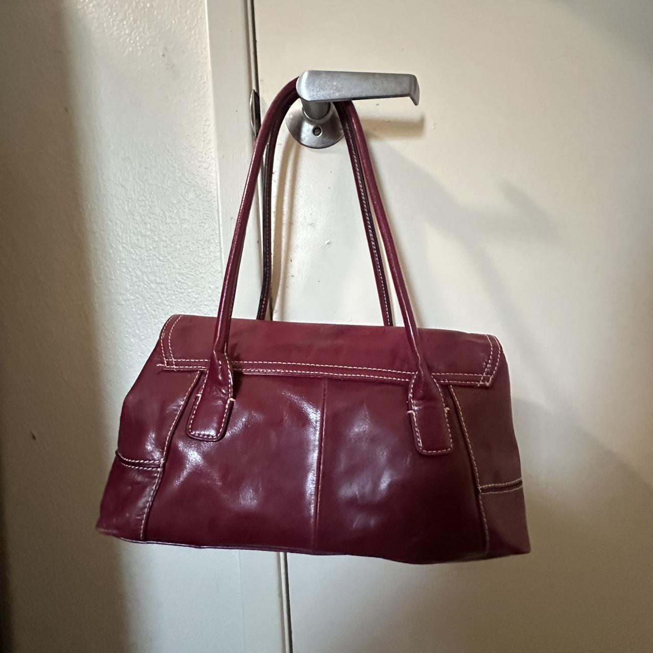 real vintage magenta purse very cute n stylish... | Depop