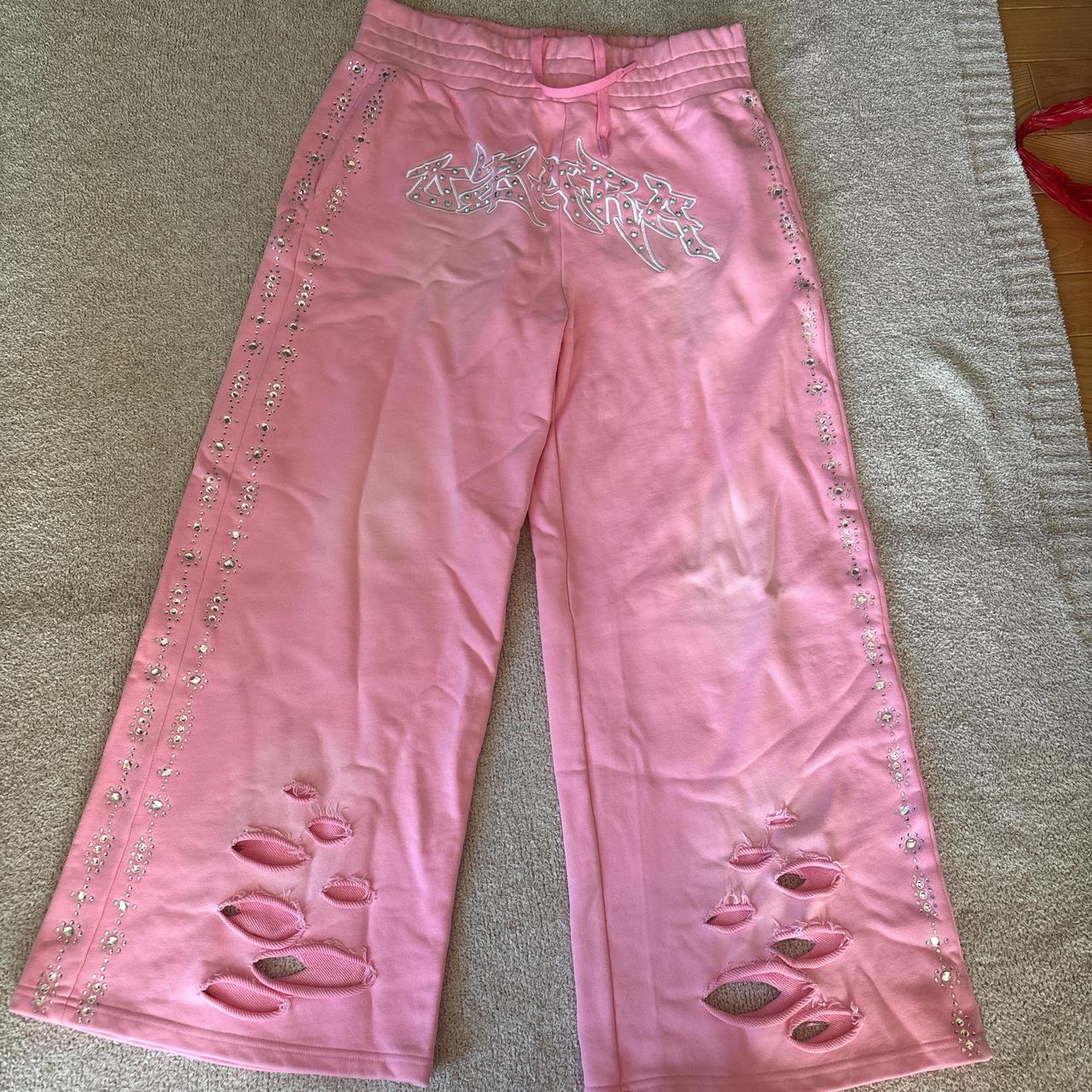 Pink ozara hills diamond sweatpants size L nwot... | Depop