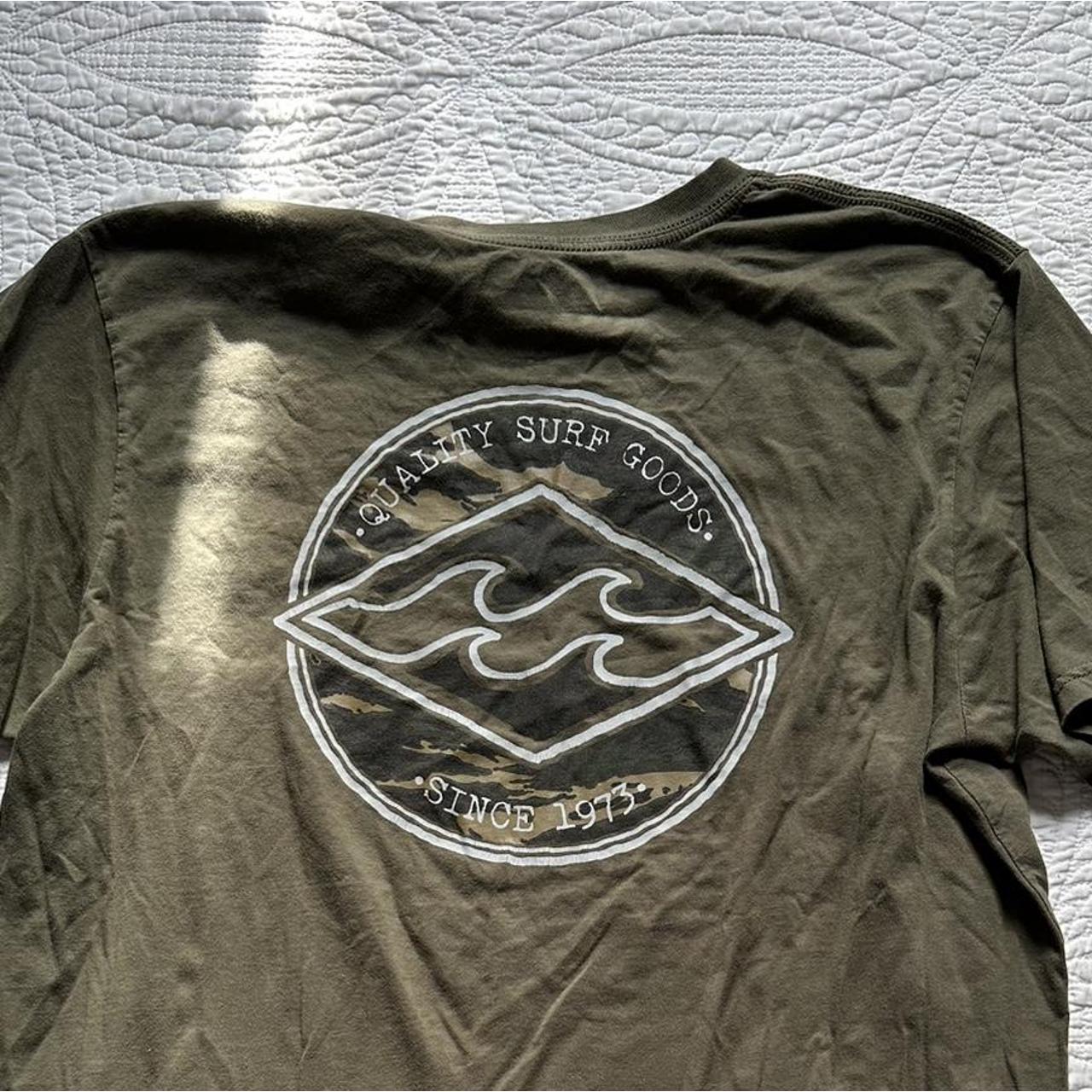 Large green surfer billabong surfer tee / tshirt - Depop