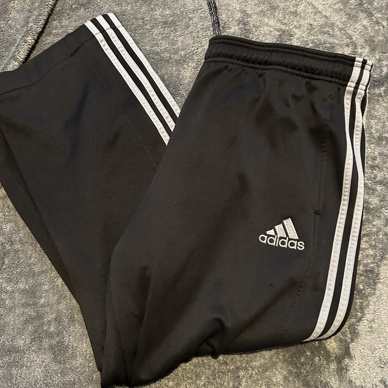 vintage adidas sweats no cuff bottom size L - Depop