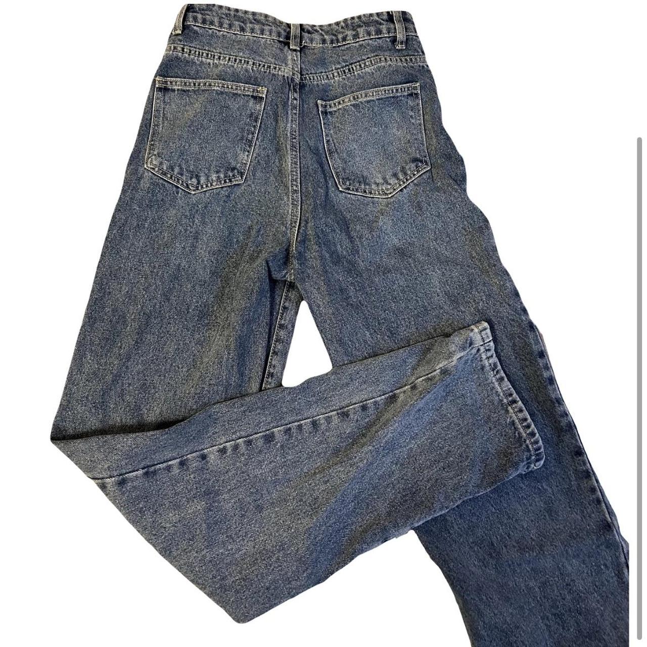 Dope baggy jeans, barley worn and go with everything! - Depop