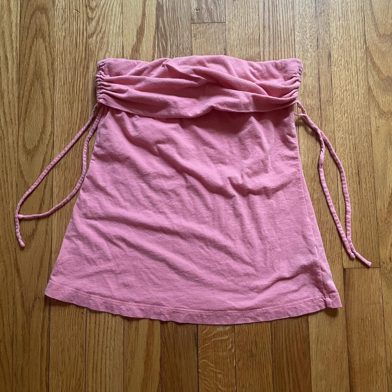 Cute pink tube top (doesn’t need a bra) and fits... - Depop