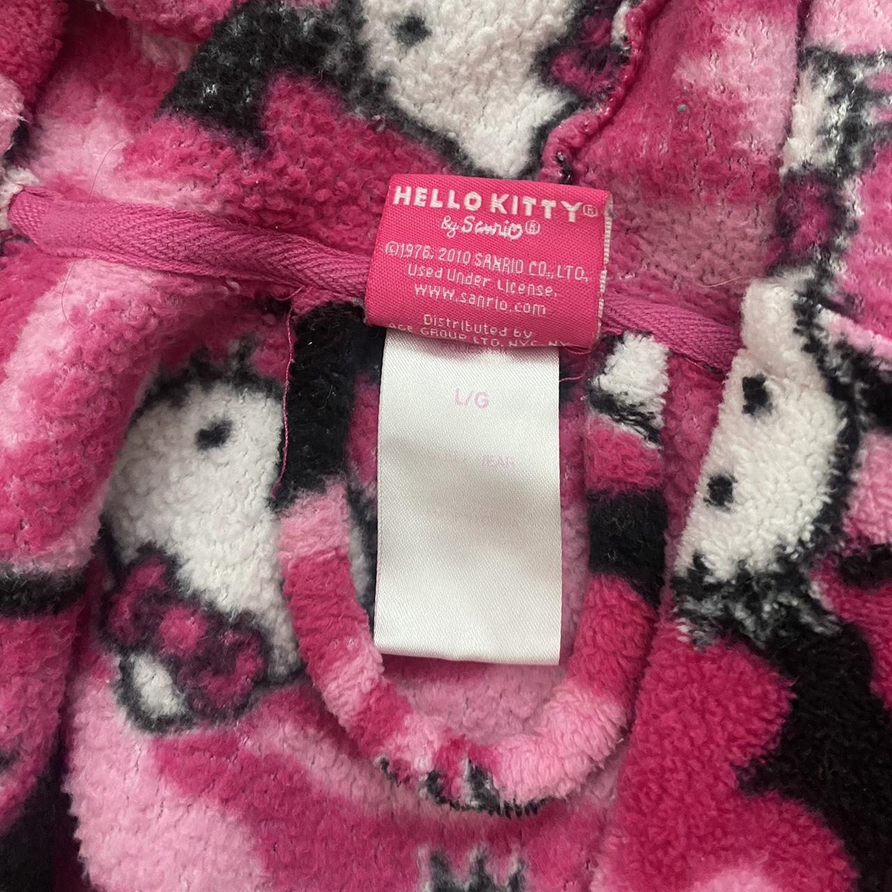the cutest vintage sanrio camo hello kitty robe... - Depop